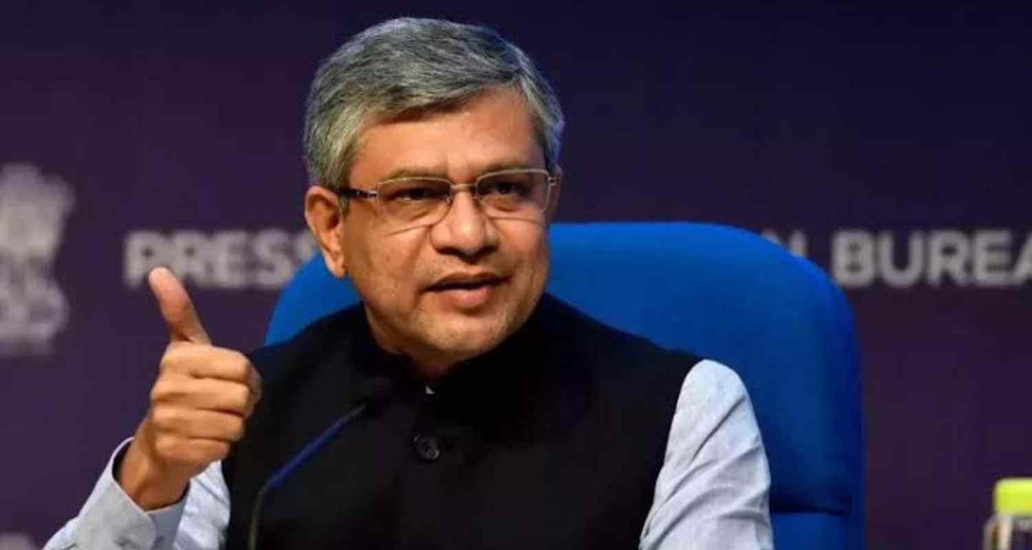 Railways Minister reviews measures to empower station masters