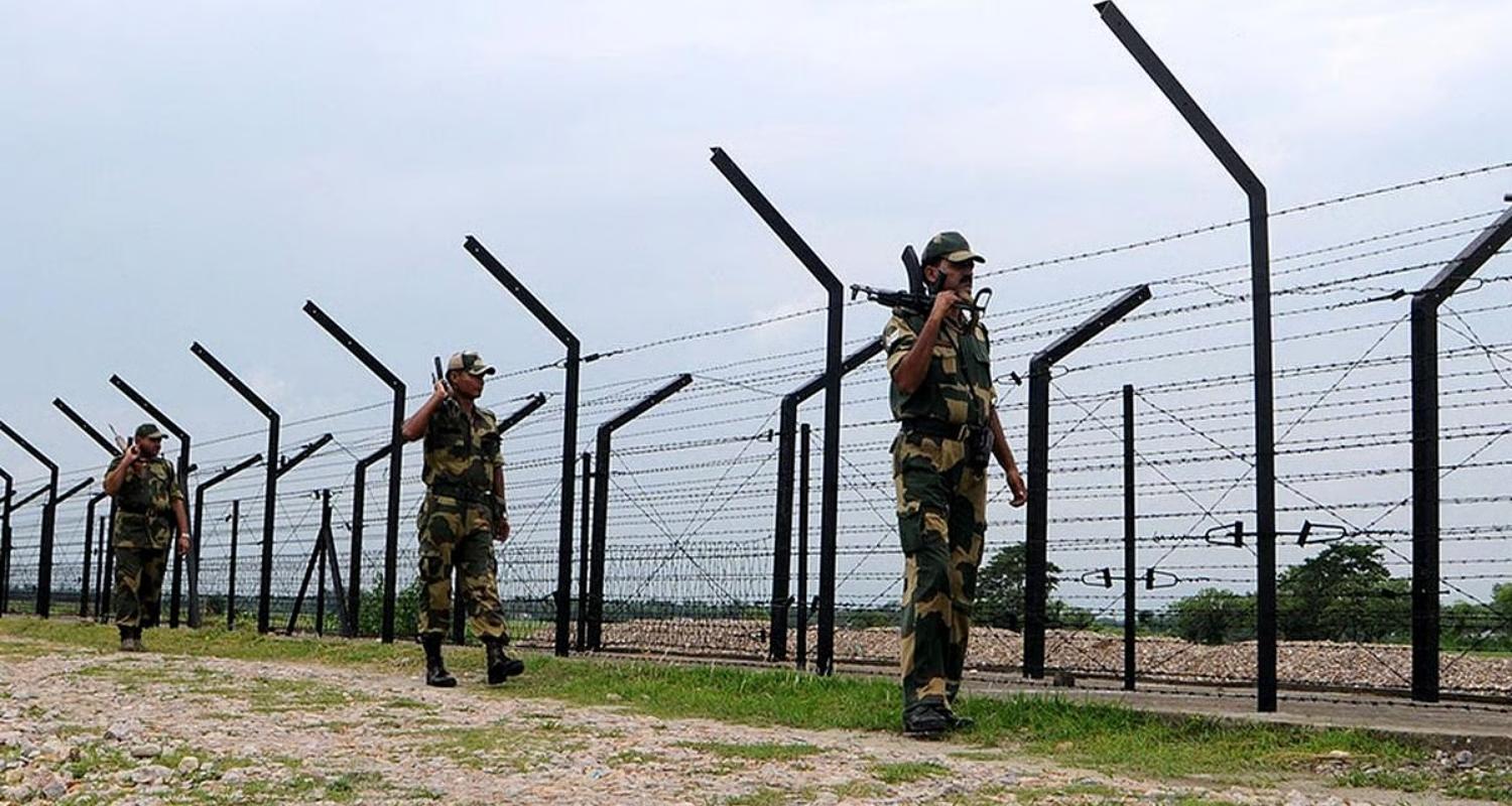 BSF fires at suspected cow smugglers at Assam-B'desh border, one hurt