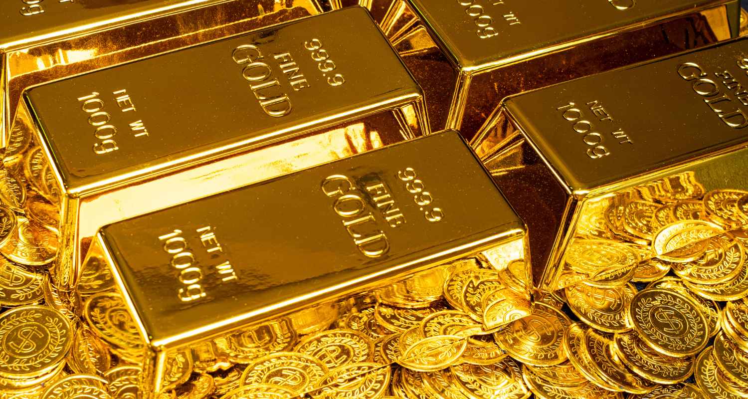 Gold prices witness sharp decline